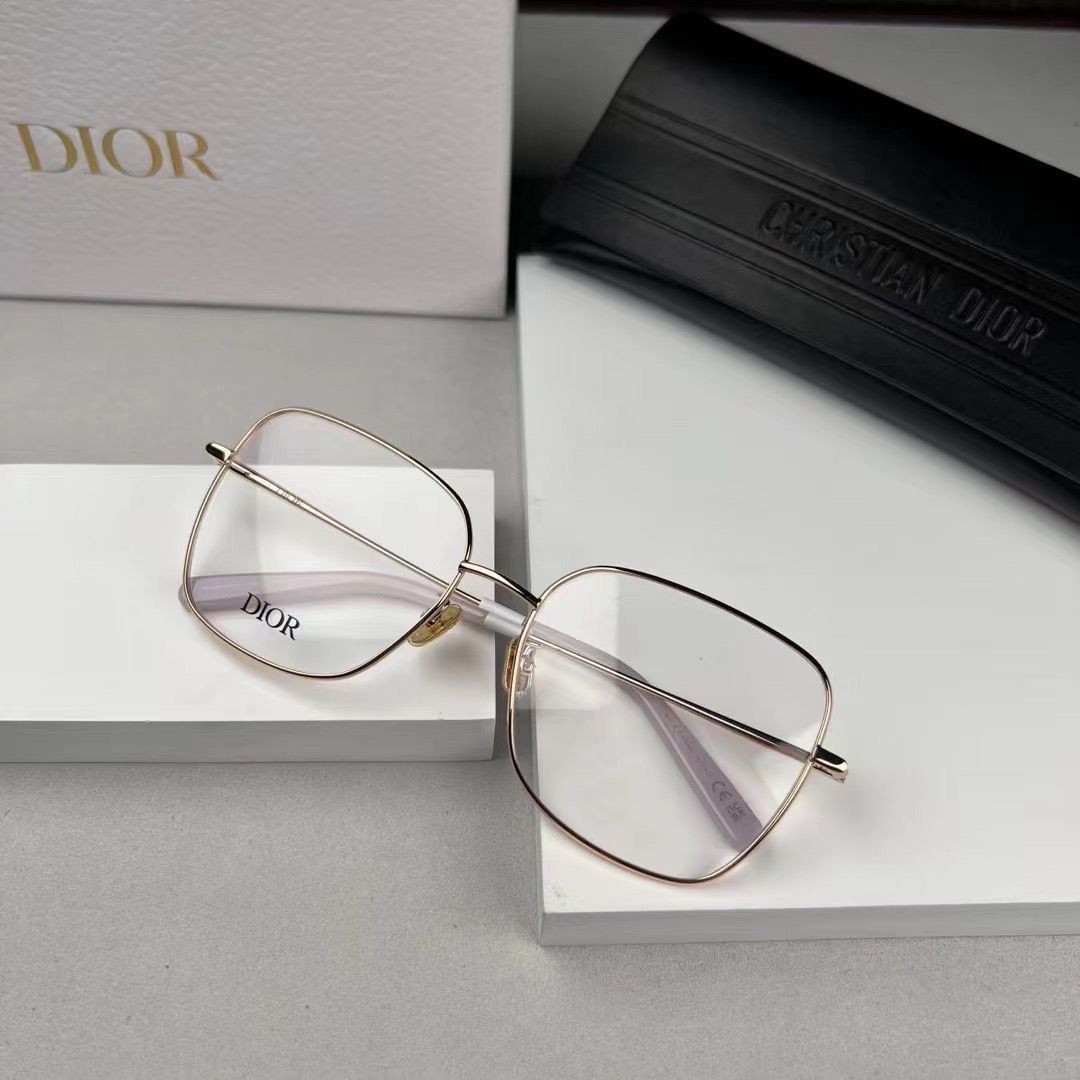 Dior Mini CD, Women's Fashion, Watches & Accessories, Sunglasses ...
