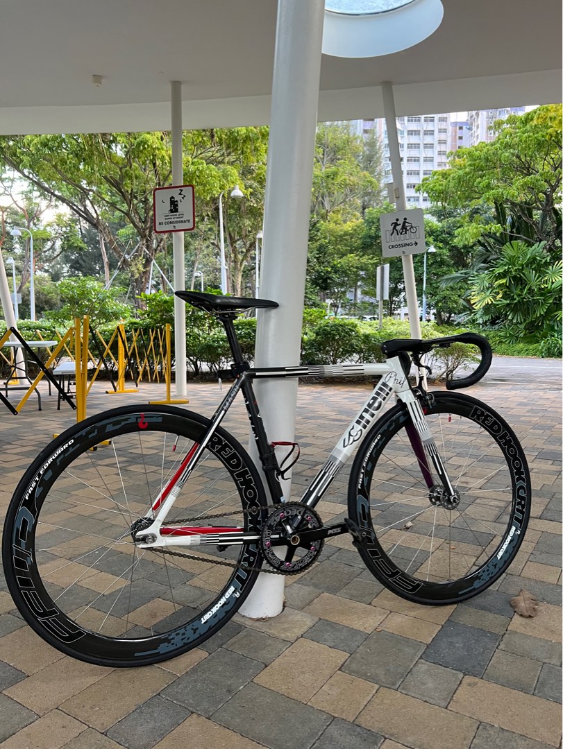 ffwd red hook crit carbon wheelset, Sports Equipment, Bicycles & Parts ...