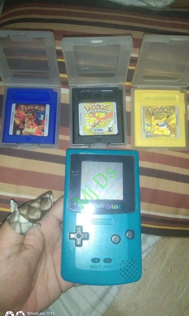 GameBoy Color bundle on Carousell