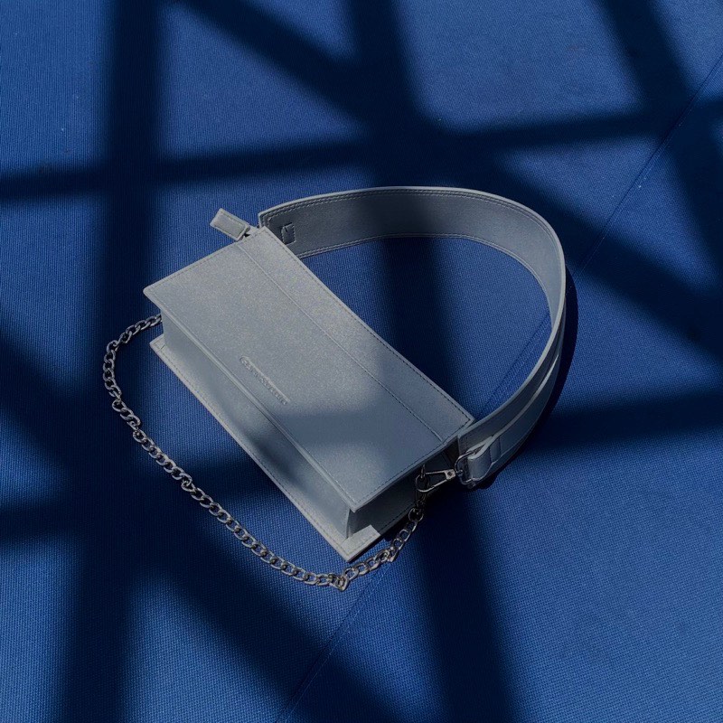 GENN STUDIO - Silver Boxy Bag, Fesyen Wanita, Tas & Dompet di Carousell