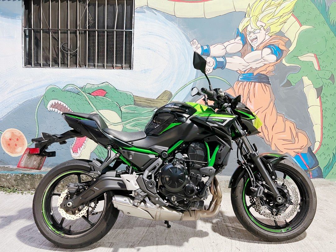 Kawasaki Z650 ABS, 機車, 重機在旋轉拍賣