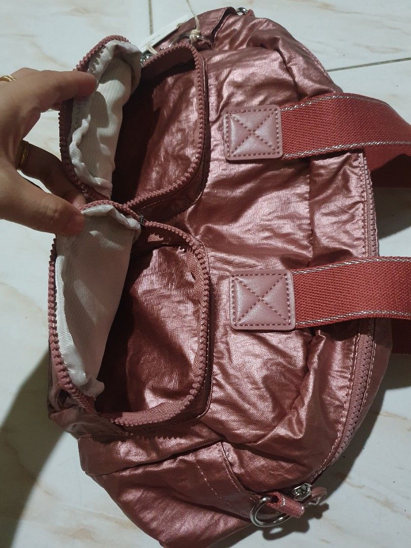 KIPLING DEFEA on Carousell