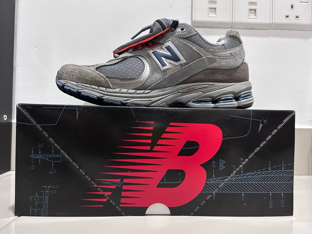New Balance 2002rva, Men's Fashion, Footwear, Sneakers on Carousell