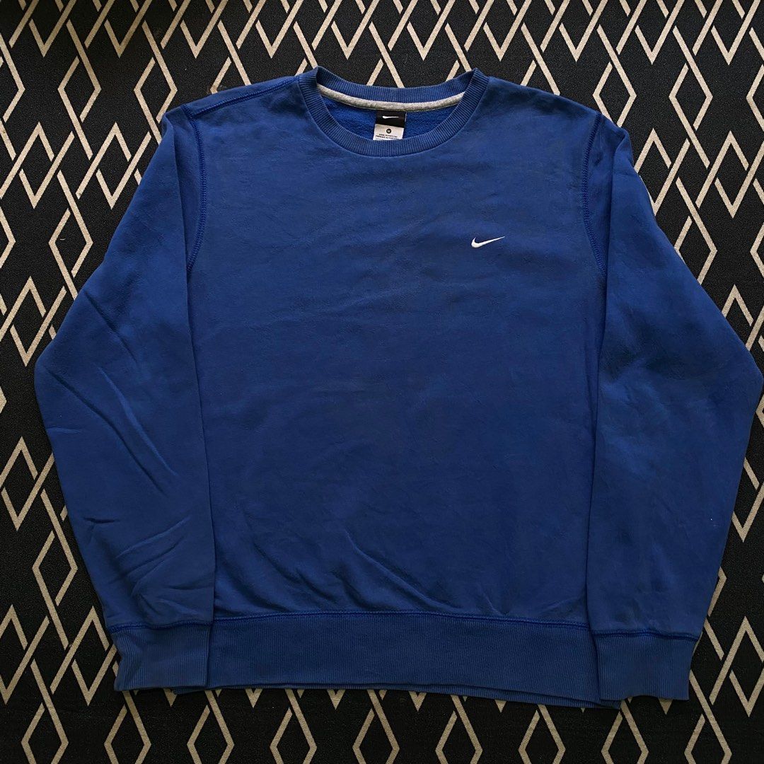 Nike Mini Swoosh Sweatshirt, Men's Fashion, Tops & Sets, Hoodies on ...