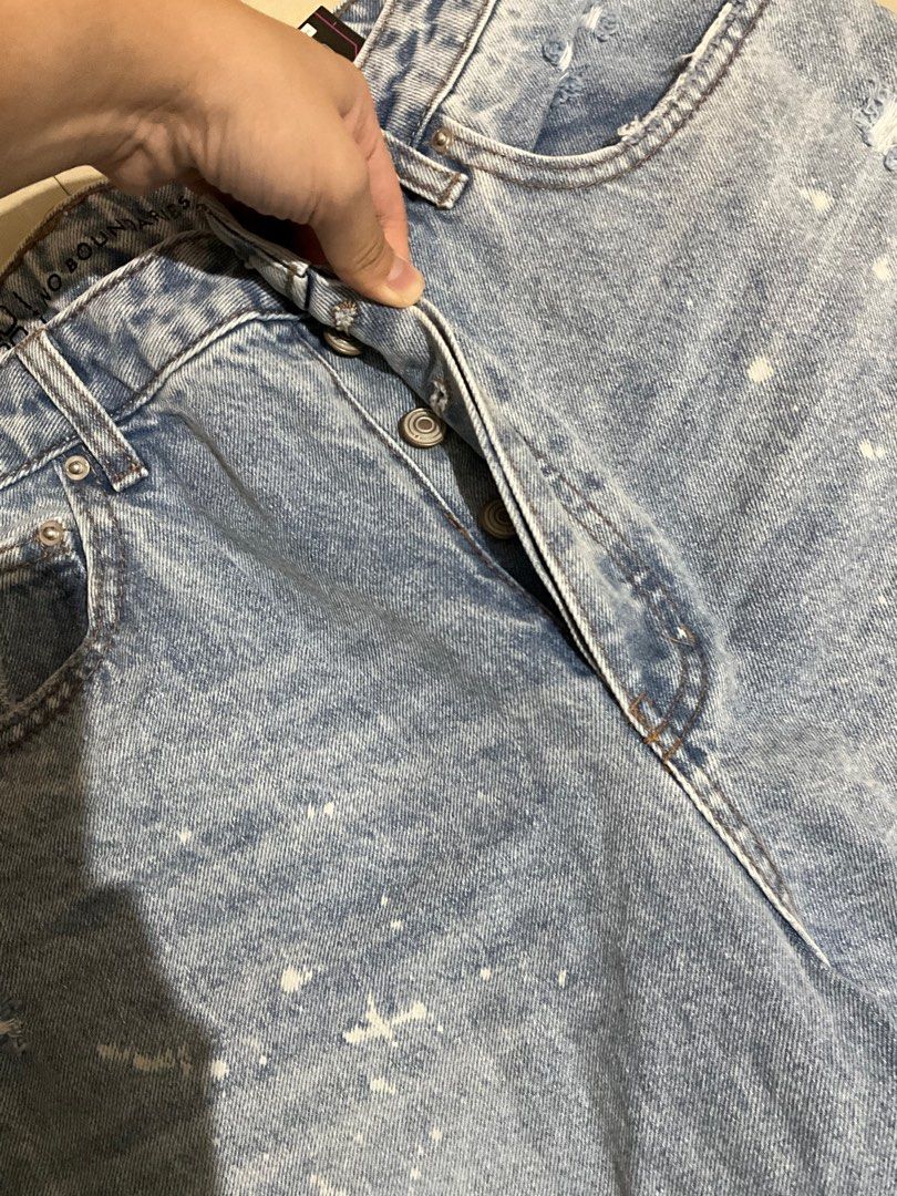 No Boundaries Super High Rise Relaxed Fit 90s Ripped Jeans (Size 13) on ...