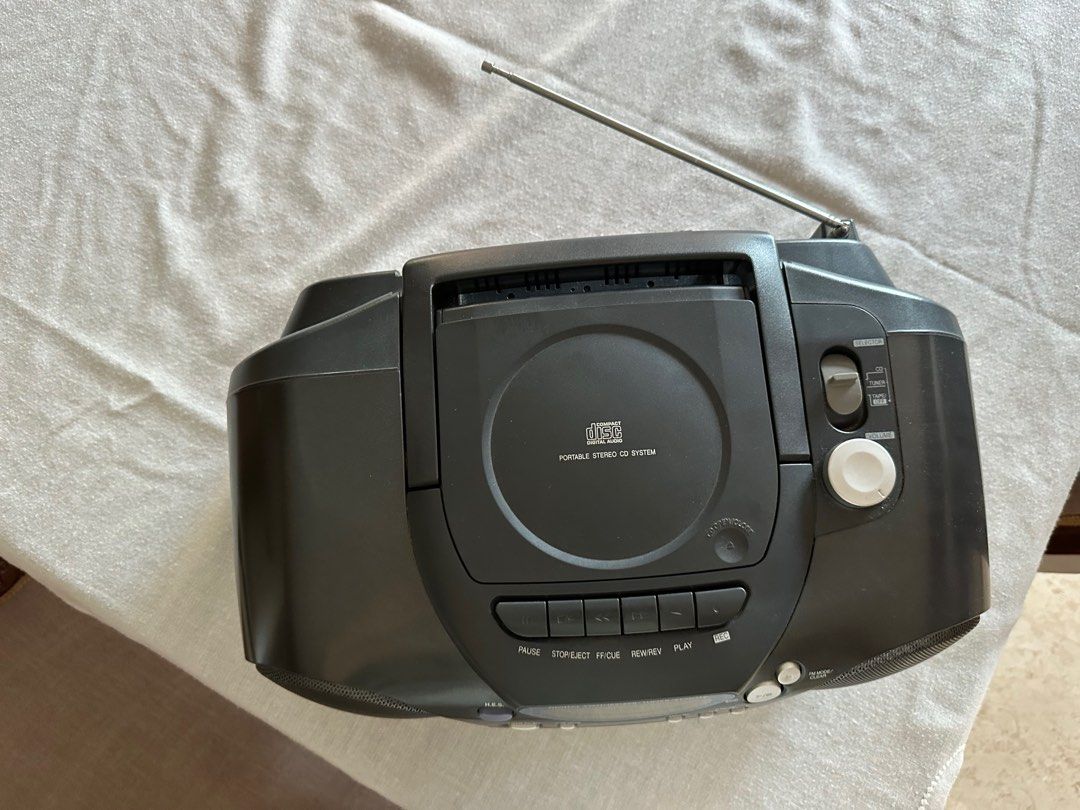 Old school Panasonic CD player with Radio, Audio, Portable Music ...