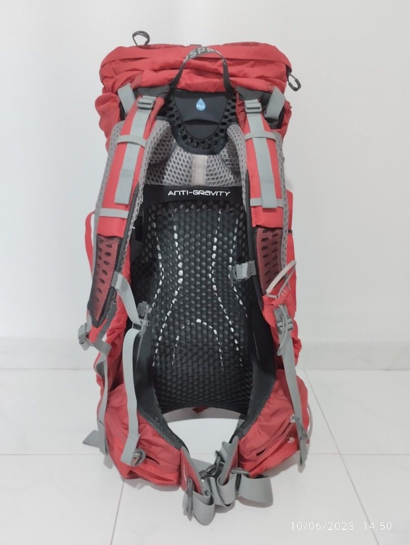 Osprey Atmos AG 50, Men's Fashion, Bags, Backpacks on Carousell