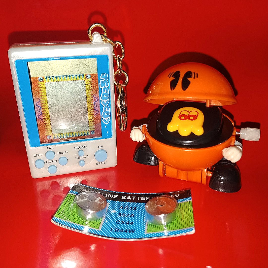 Pacman windup figure and snake LCD game vintage toy collection namco ...