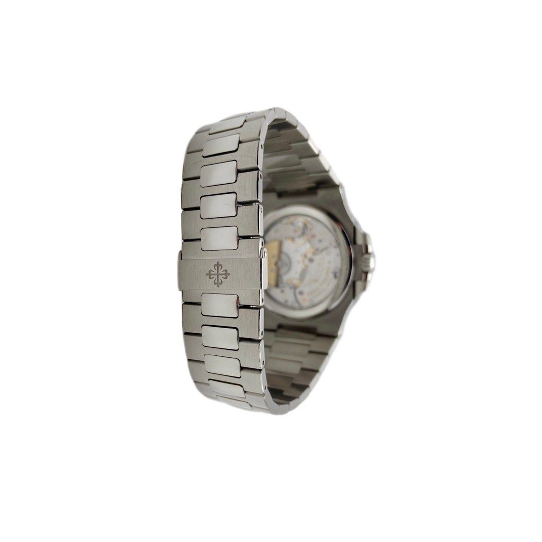 Patek Philippe Nautilus PP 5712/1A-001 5712 5712/1A, Luxury, Watches on ...