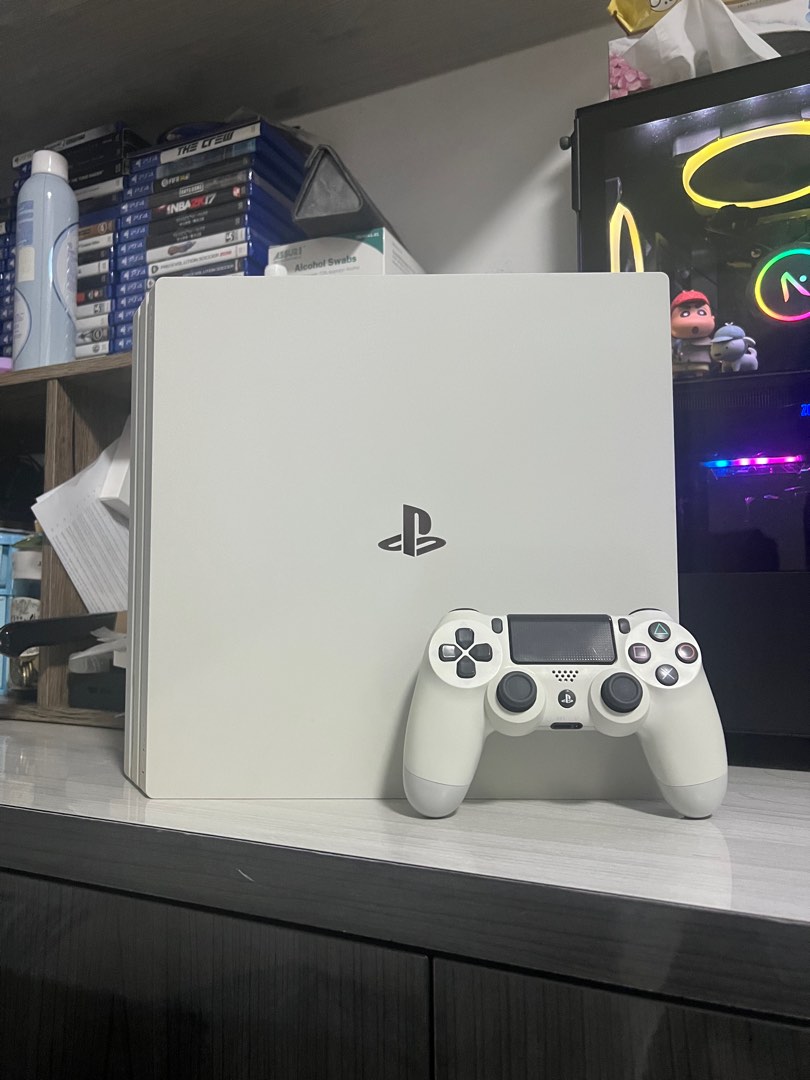 Playstation 4 PS4 White Limited Edition 1TB, Video Gaming, Video Game ...