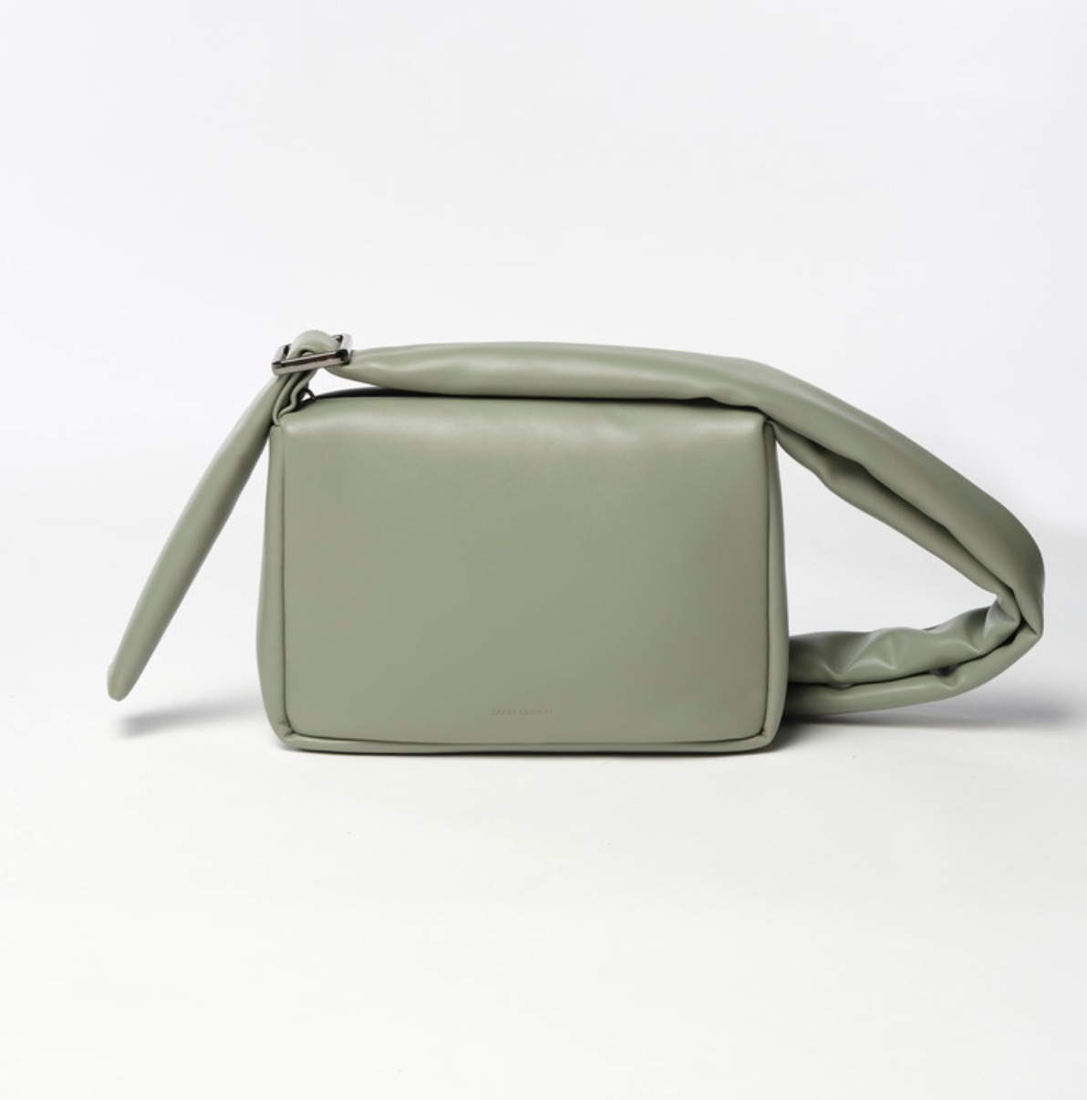 Samoh Ondoh, Luxury, Bags & Wallets on Carousell