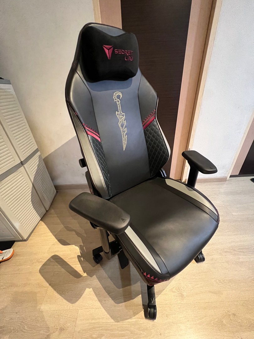 Secretlab Titan Evo 2022 NEO Hybrid Leatherette Pyke, Furniture & Home ...