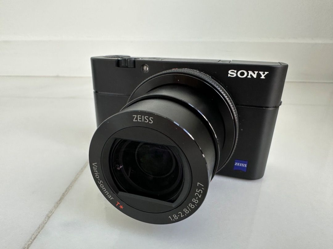 Sony RX 100 V, Photography, Cameras on Carousell