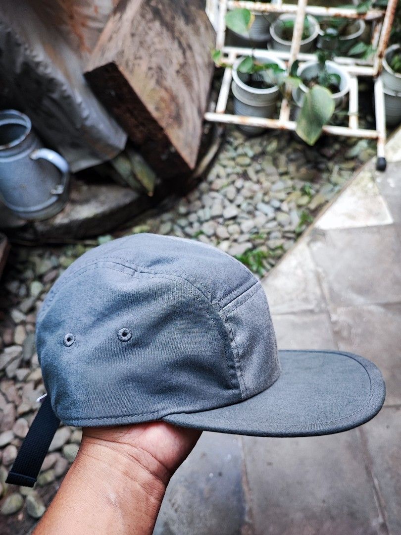 Topi Uniqlo x JW Anderson Five Panel Cap Color Block in Grey Chambray ...