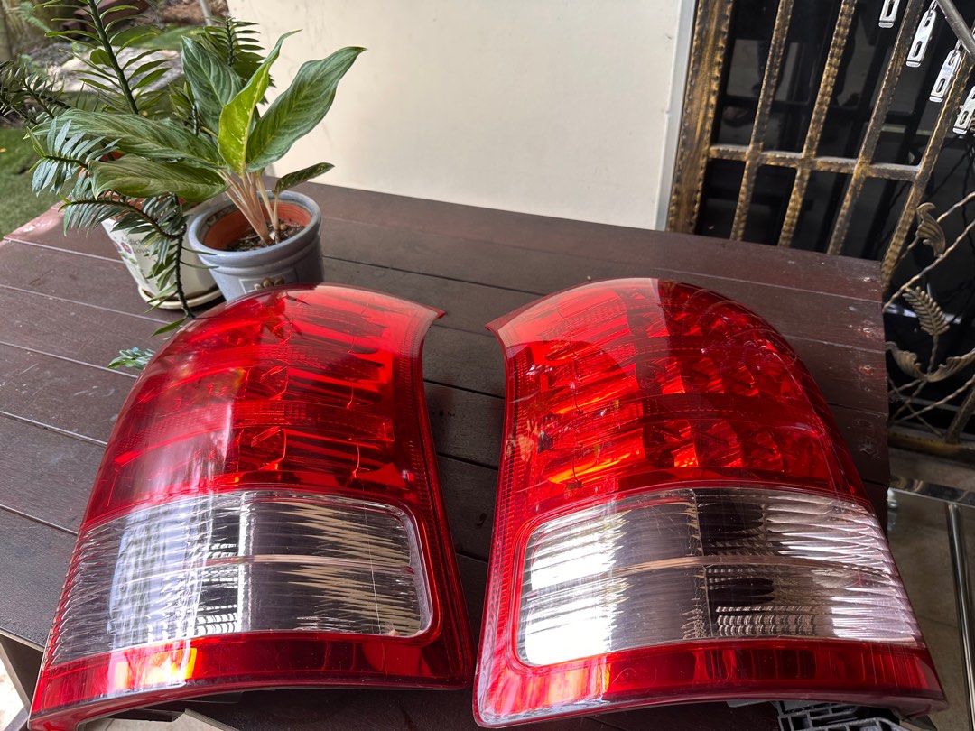 Toyota wish taip lamp original nfl, Auto Accessories on Carousell