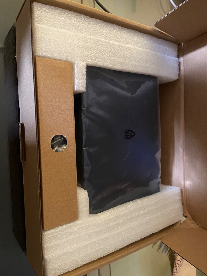 TP-Link 2.5Gbps 8-ports switch (2 weeks old), Computers & Tech, Parts ...