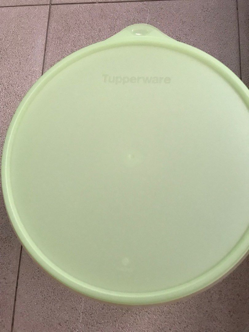 Tupperware Container (Large), Furniture & Home Living, Kitchenware ...