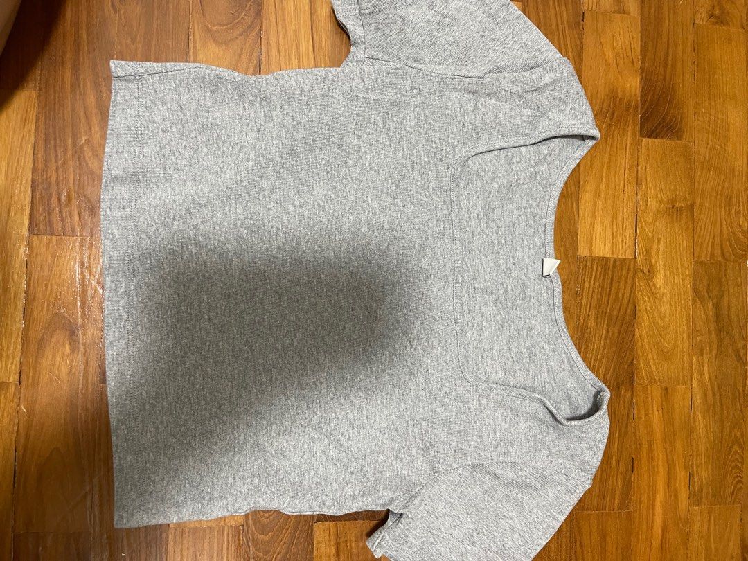 uniqlo square neck basic top, Women's Fashion, Tops, Shirts on Carousell