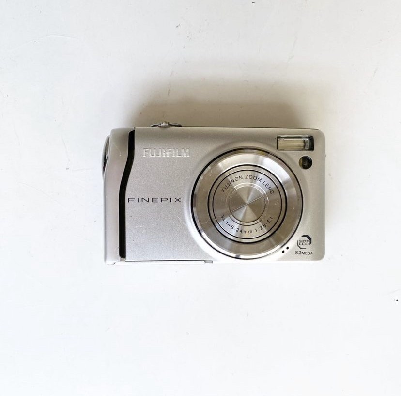 Vintage *RARE* Fujifilm Finepix F40FD Digital Camera Digicam Y2K on ...