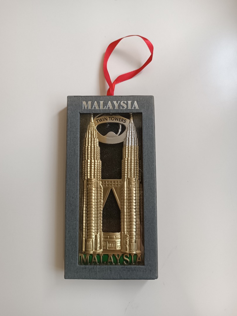 [Vintage Souvenir] Malaysia Twin Tower Bottle Opener Keychain, Hobbies ...