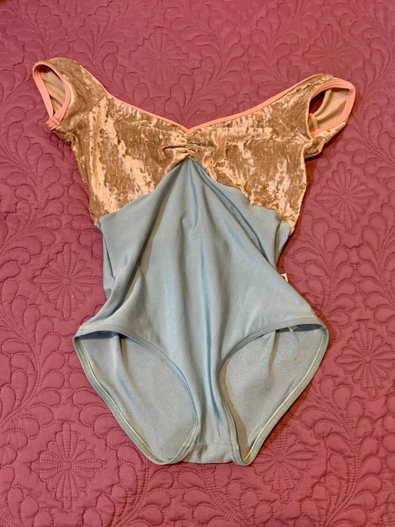 Yumiko Velvet Ballet Leotard XS, Women's Fashion, Activewear on Carousell