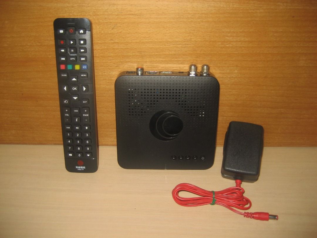 🌟🌟🌟 香港有線電視 解碼器 HONG KONG CABLE TV 機頂盒 連【原裝】火牛 及【原裝】遙控 💥 實物拍照 💥 不設議價 NO ...