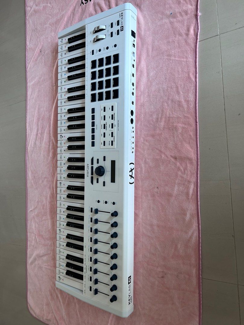 Arturia Keylab 61 MkII 61 Key Midi Controller Deluxe Keyboard - White ...