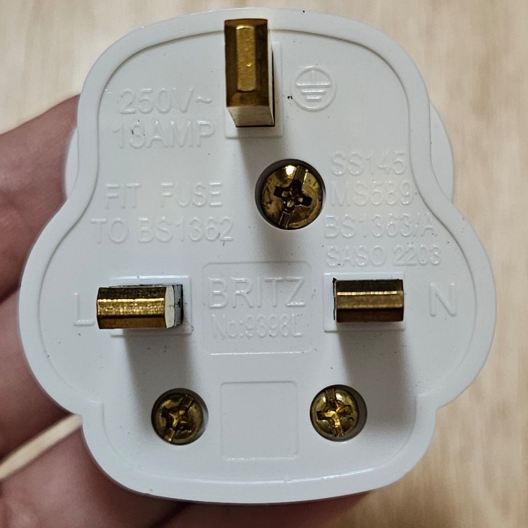 Britz 3 Pin Plug Head 13A Fused With Neon Light Indicator and Singapore ...