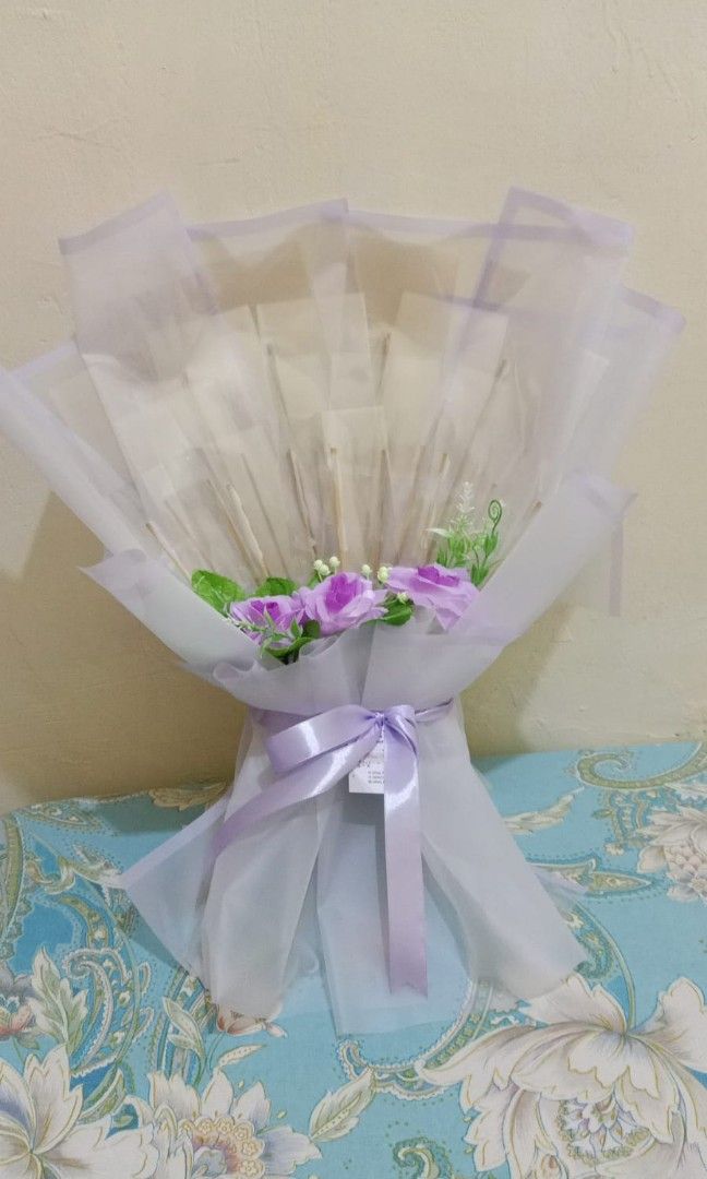 Buket bunga saja, Barang Yang Dicari di Carousell