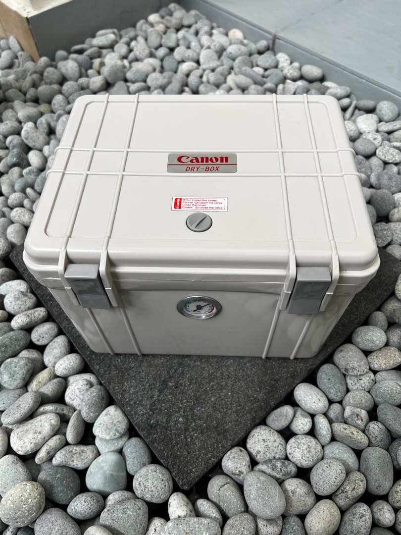 Canon dry box (vintage), Photography, Photography Accessories, Dry ...