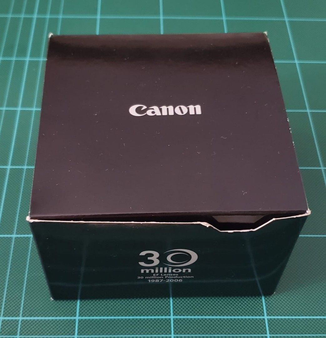 Canon EOS 1-DS Mark II 迷你模型, 興趣及遊戲, 玩具 & 遊戲類 - Carousell