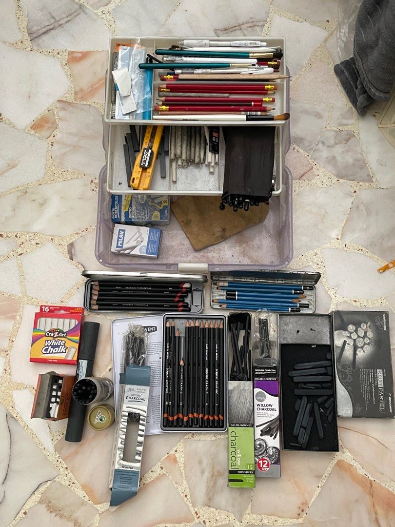 Charcoal and pencil drawing starter pack , Hobbies & Toys, Stationery ...
