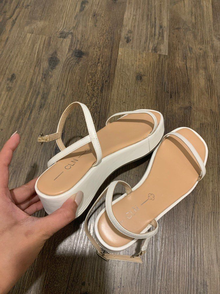 CLN Sandal, Women's Fashion, Footwear, Flats & Sandals on Carousell
