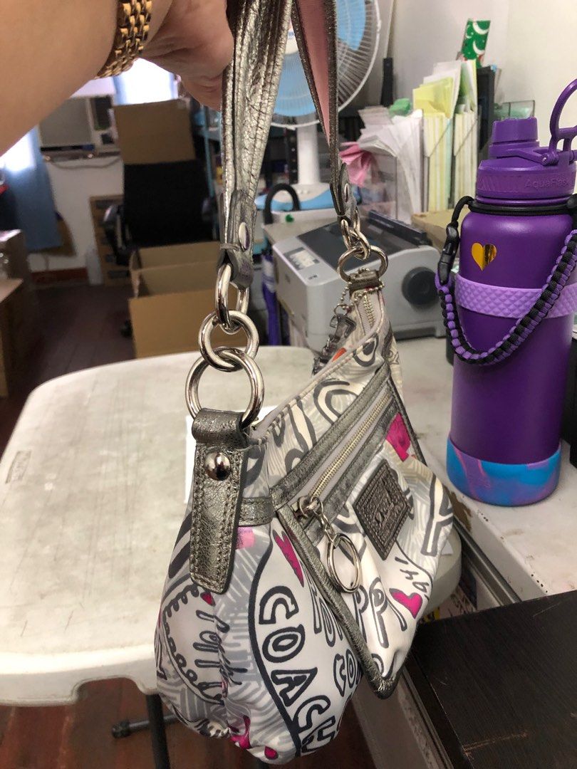 coach poppy graffiti groovy heart, Luxury, Bags & Wallets on Carousell