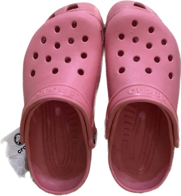 Crocs cayman, Babies & Kids, Babies & Kids Fashion on Carousell