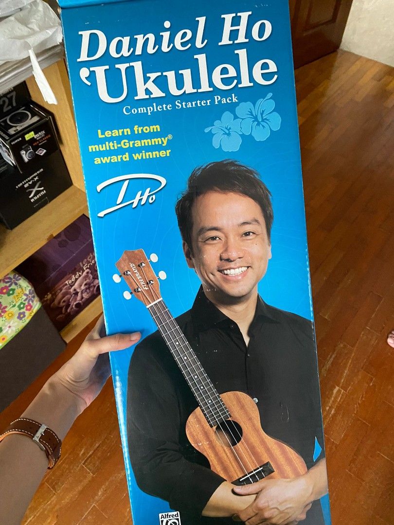 Daniel Ho Ukelele Complete Starter Pack, Hobbies & Toys, Music & Media ...