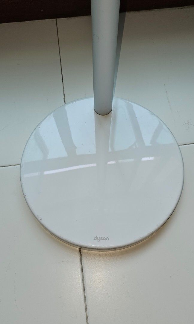 Dyson V11 dok/ stand, TV & Home Appliances, Vacuum Cleaner ...