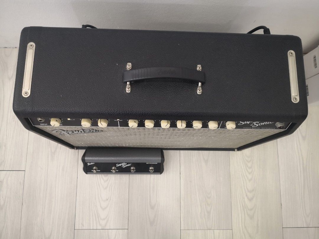 WTT/WTS Fender Super-sonic 22 amplifier, Hobbies & Toys, Music & Media ...