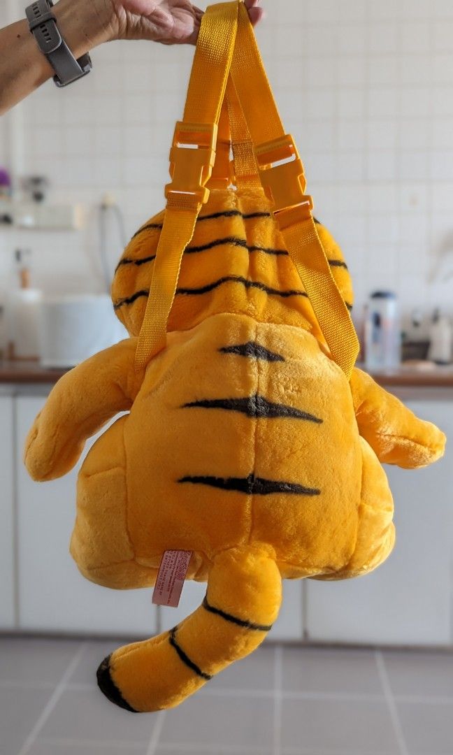 Garfield backpack, Hobbies & Toys, Toys & Games on Carousell