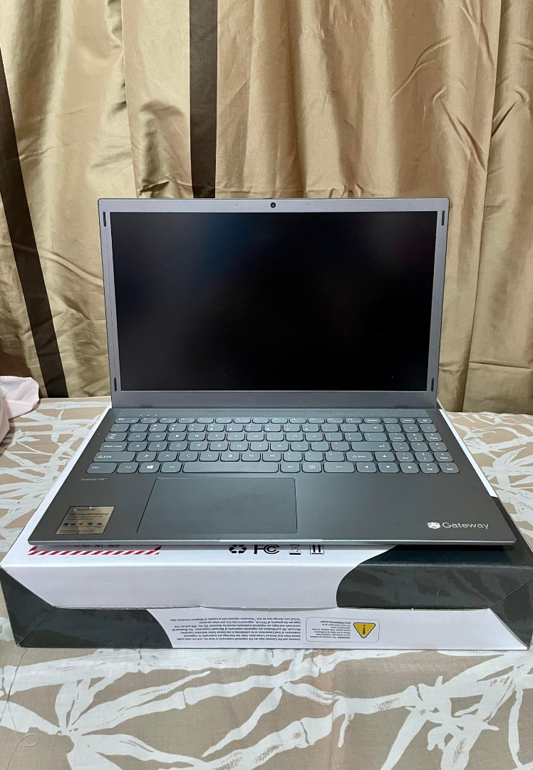 Gateway 15.6" Pentium Notebook on Carousell