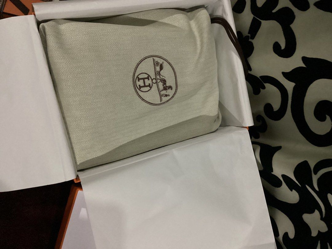Hermes Picotin 18 Gris Neve New ghw on Carousell
