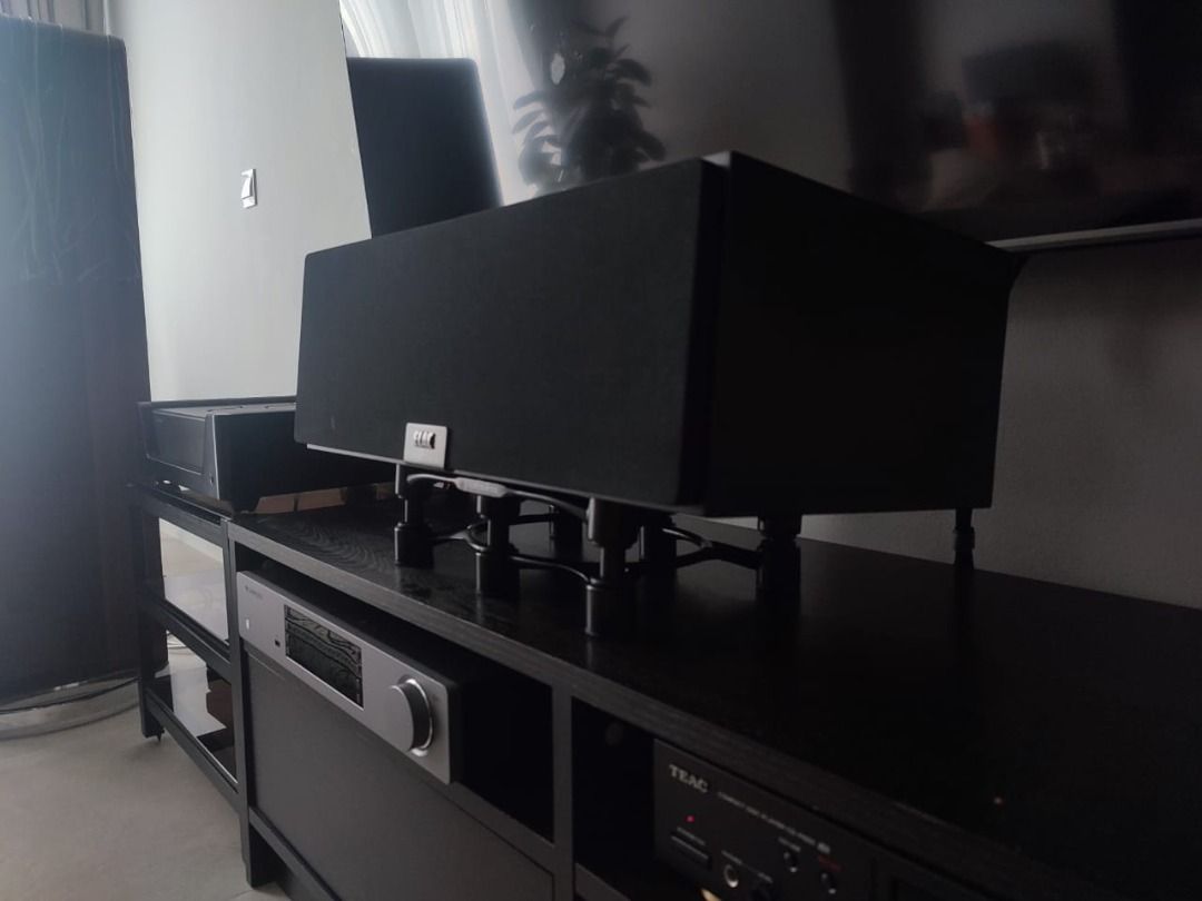 IsoAcoustics Aperta 300 Center Speaker Sculpted Aluminium Isolation ...