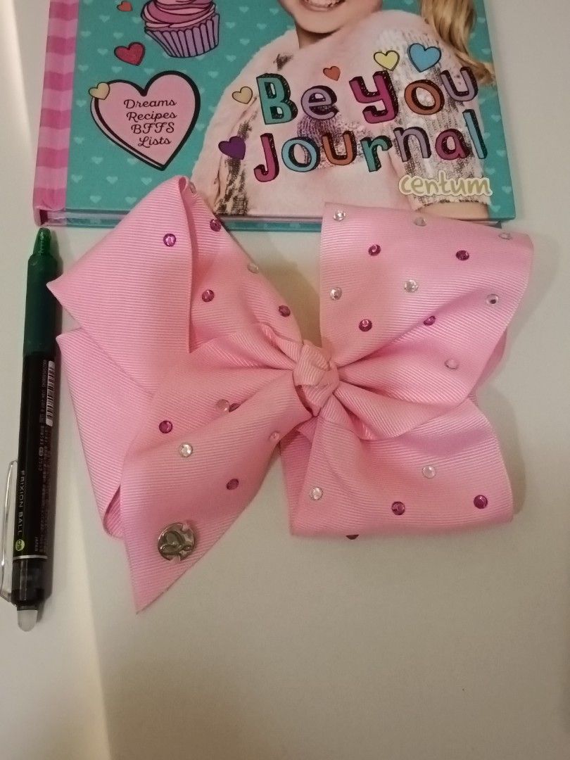 Jojo Siwa book and bow USA original, Beauty & Personal Care, Hair on Carousell
