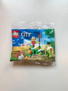 LEGO 30590 City Farm and Scarecrow, Hobbies & Toys, Toys & Games on ...