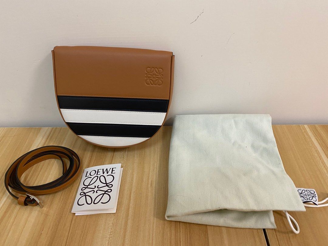 Loewe, 名牌, 手袋及銀包 - Carousell