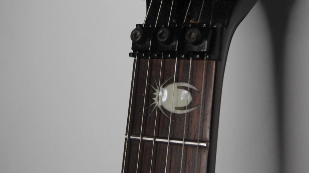 LTD Kirk Hammett Signature (KH-203), Hobbies & Toys, Music & Media ...