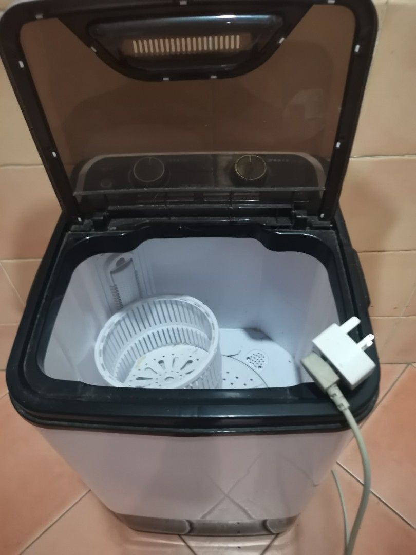 Manual washing machine 7.5kg, TV & Home Appliances, Washing Machines ...