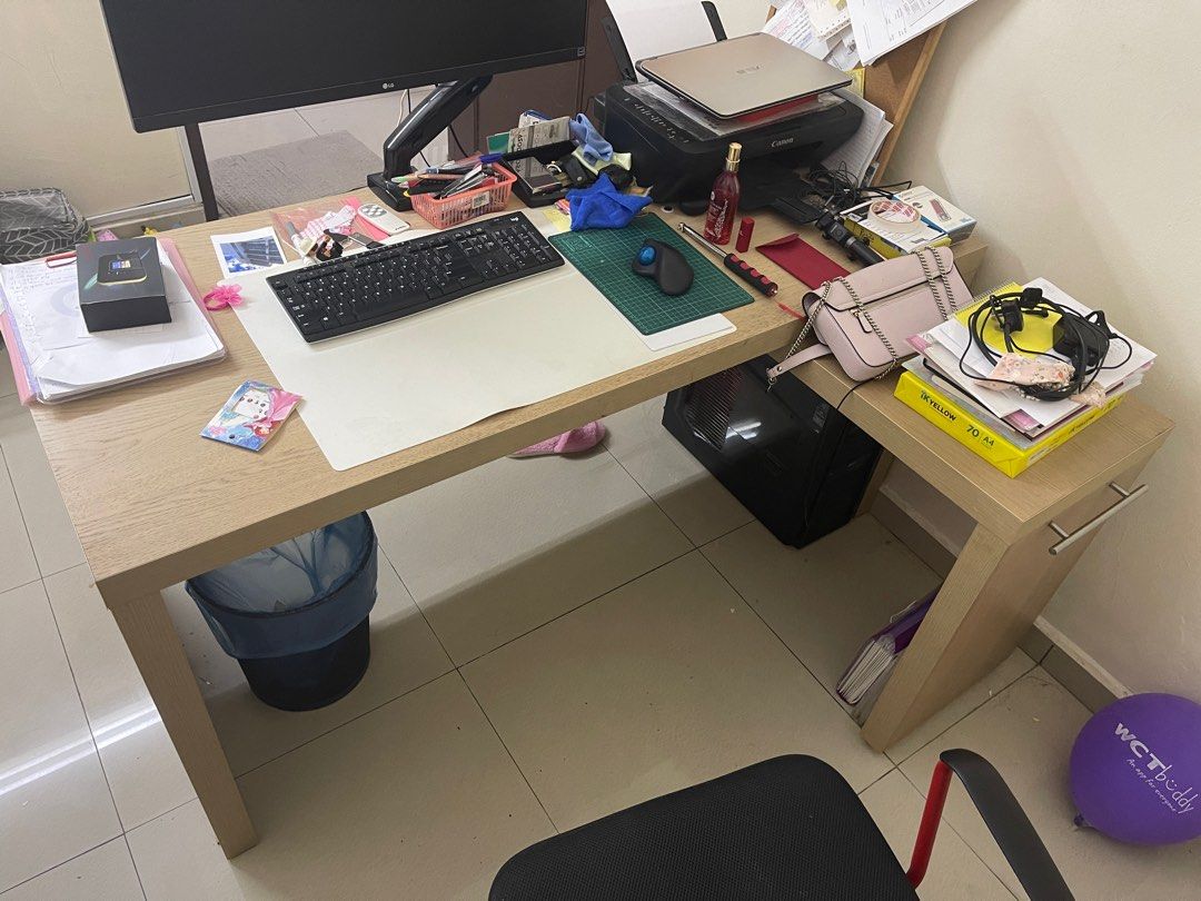 Meja office Malm dgn pull out panel, Furniture & Home Living, Furniture ...