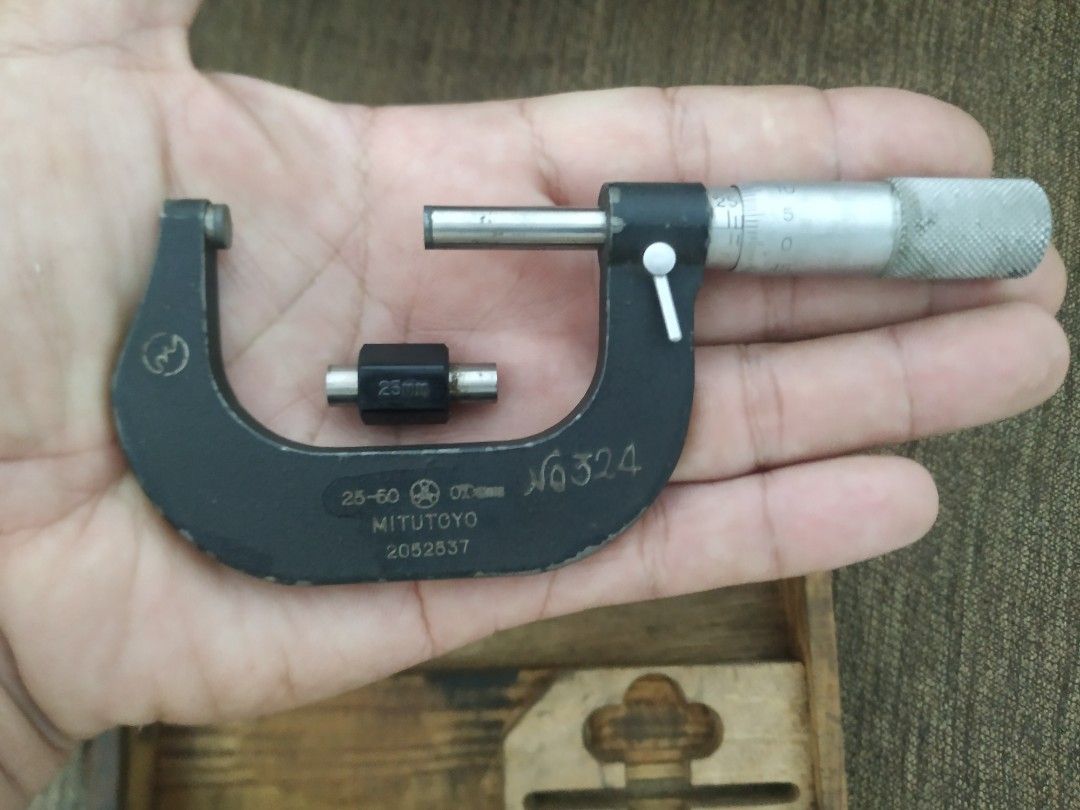 MITUTOYO MICROMETER, Commercial & Industrial, Construction Tools ...