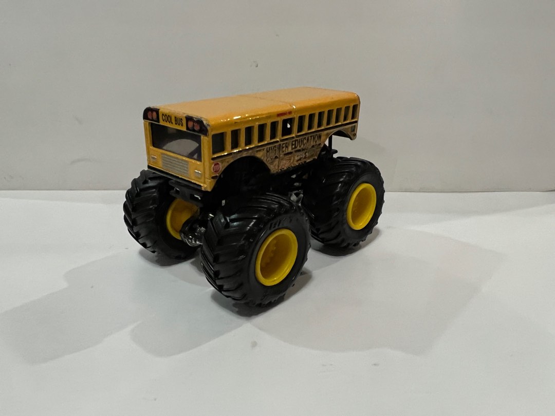 Monster jam truck hotwheels school bus diecast toy car, Hobbies & Toys ...